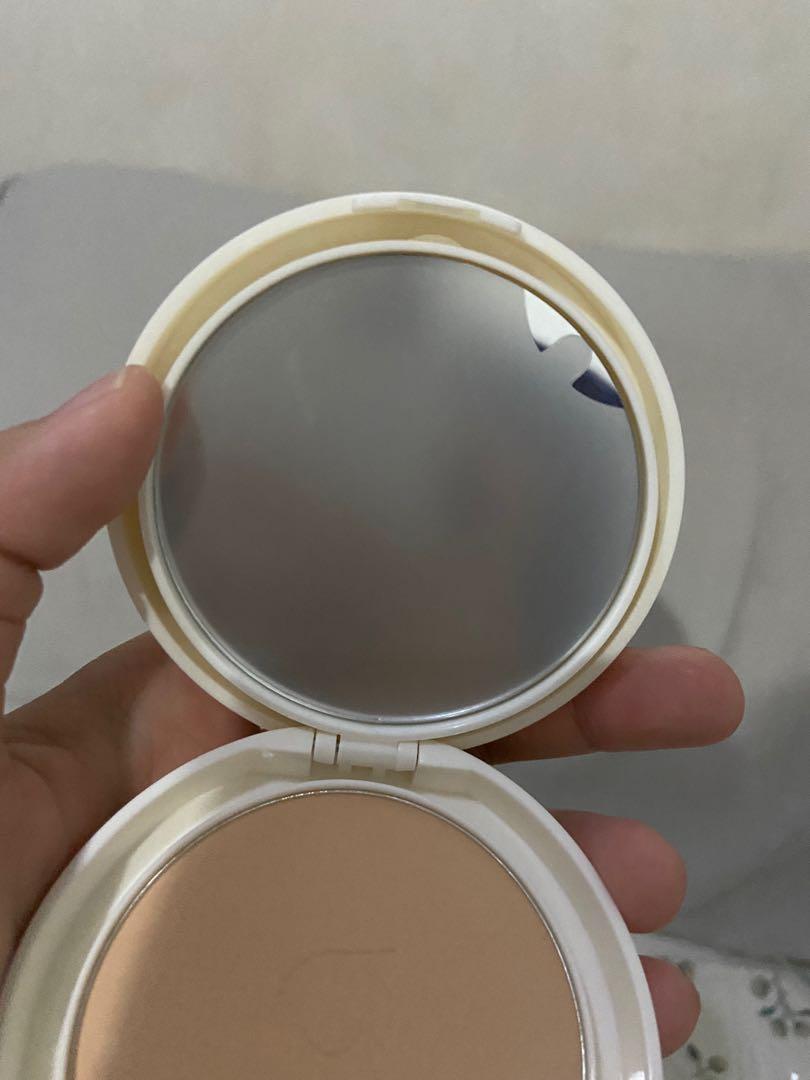 GRWM powder rush all about that base velvet setting powder in Biscuit ...