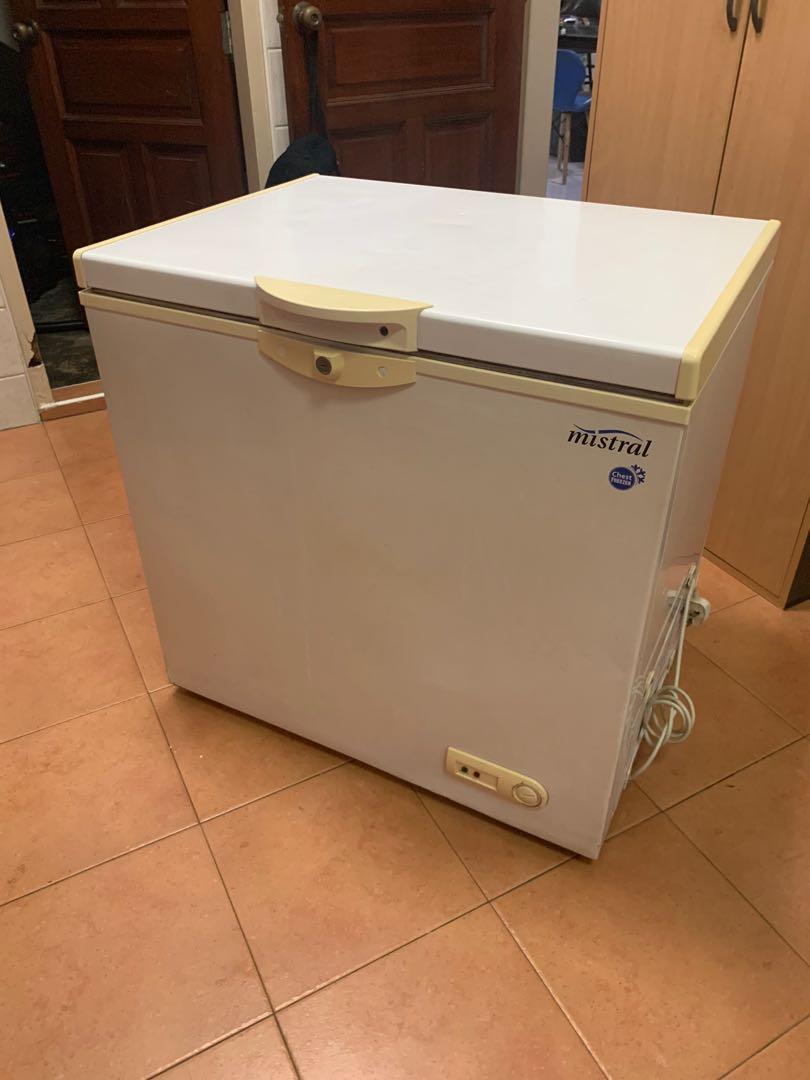 Mistral Chest freezer 227 Litres - Looks new, TV & Home Appliances ...