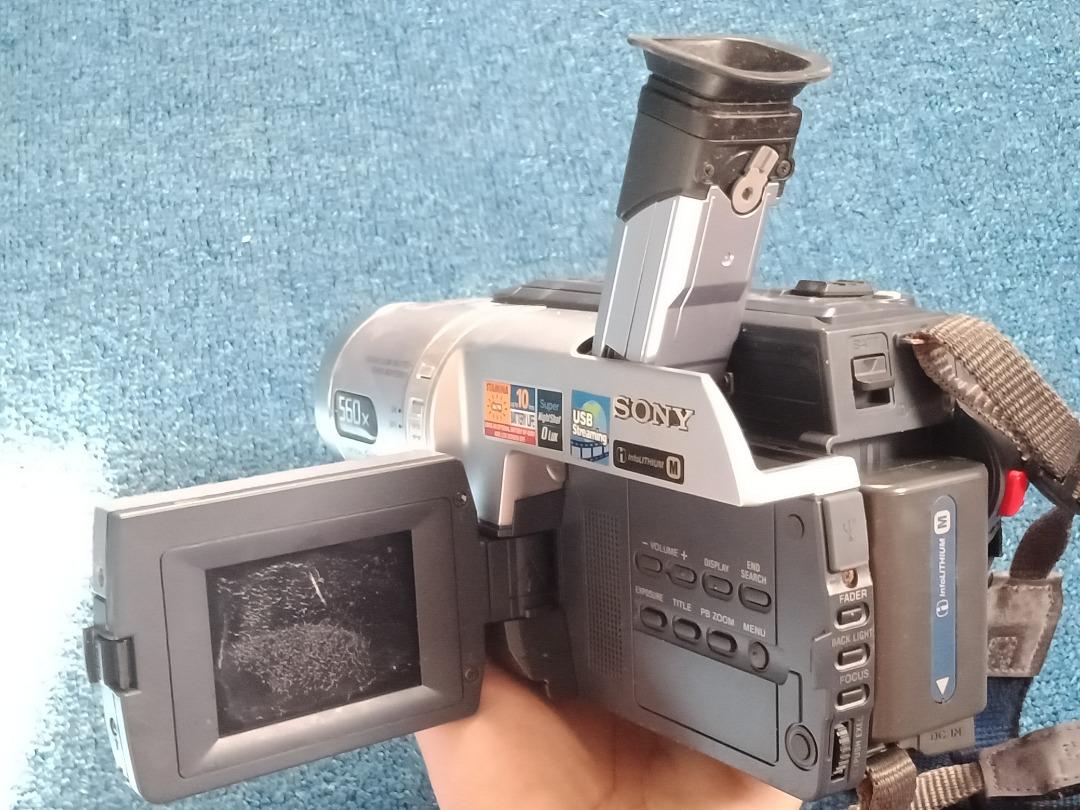 Old Sony camera, Photography, Video Cameras on Carousell
