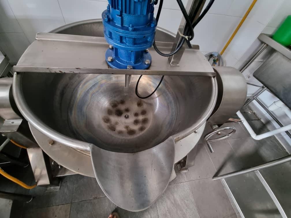 Sauce cooker auto stirring, TV & Home Appliances, Kitchen Appliances ...