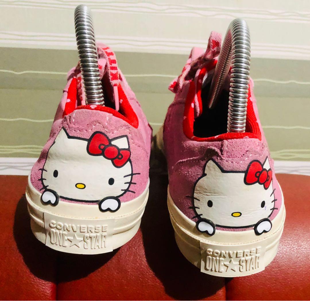 Sale abis Sepatu super mewah , hello kitty colab Converse, Fesyen ...
