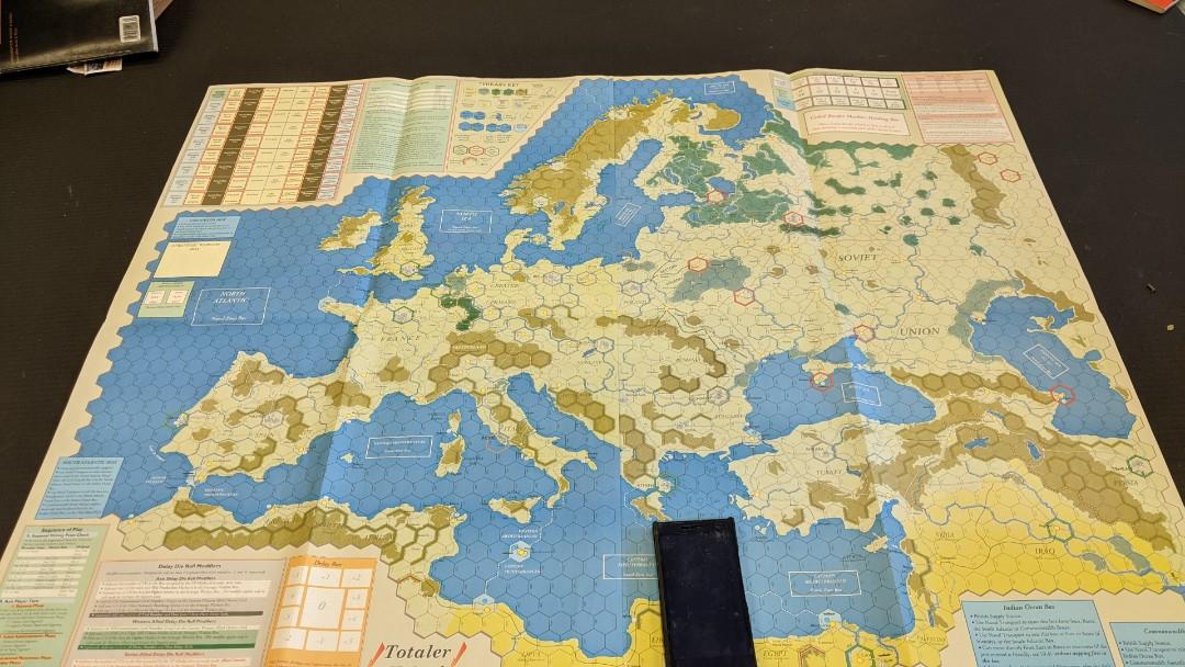 Totaler Krieg! world war 2 board game, 興趣及遊戲, 玩具 & 遊戲類 - Carousell