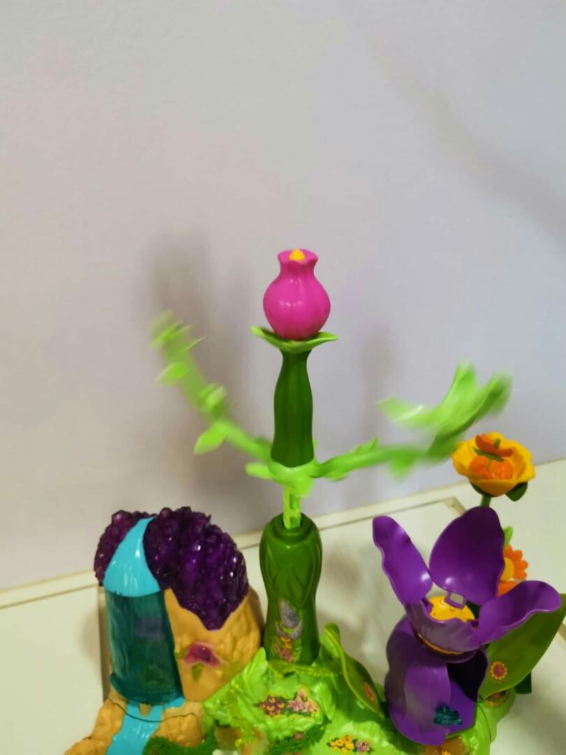 Toys Fantasy flower dome princess toy With spinning flower, Hobbies ...