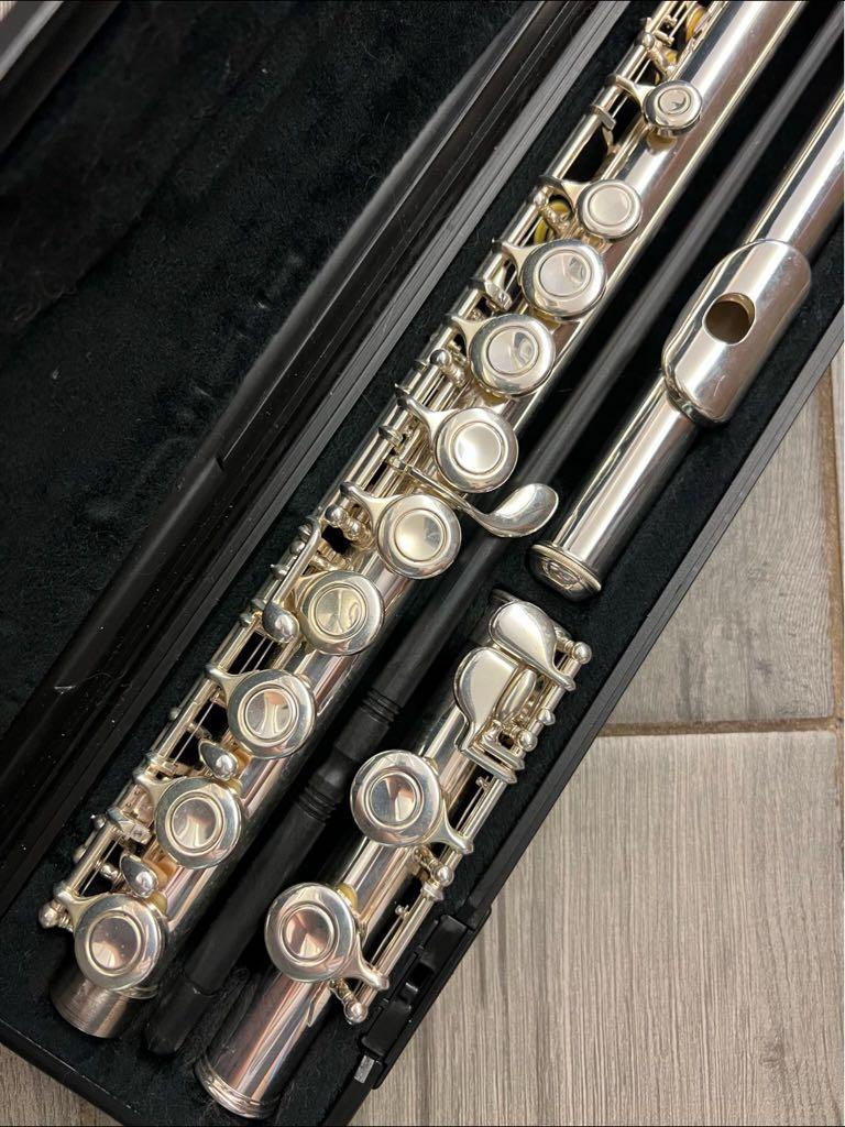 Yamaha Flute 221 with Curved Head Joint, Hobbies & Toys, Music & Media ...