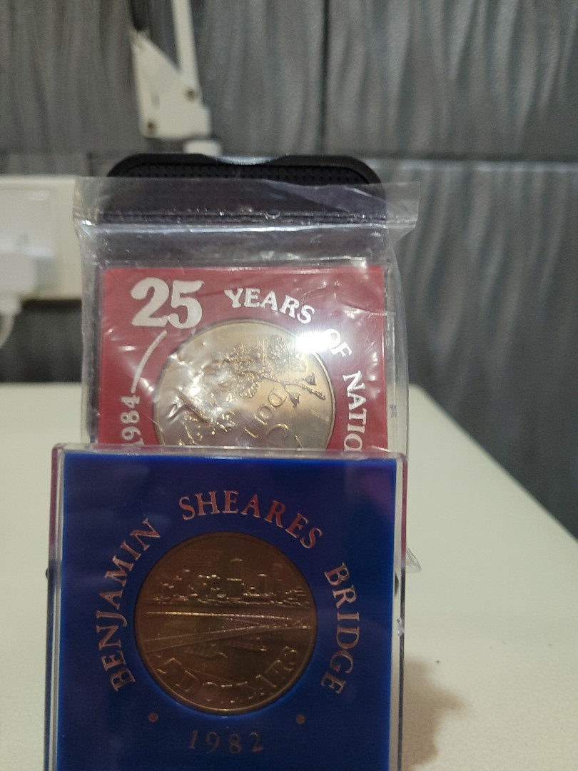 25 years and Benjamin sheares, Hobbies & Toys, Memorabilia ...