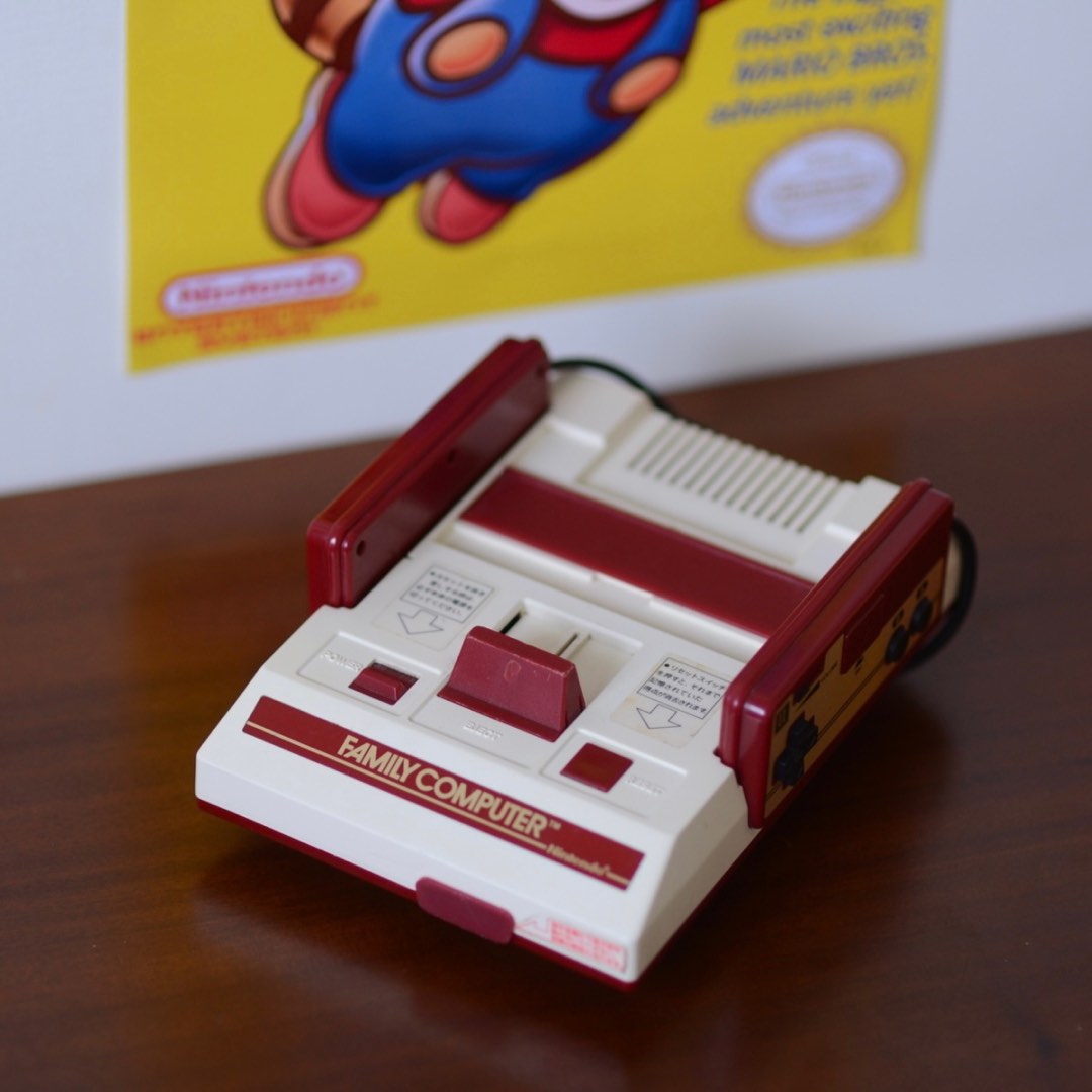 日本製 任天堂 FAMILY COMPUTER FC 紅白機 日版 正版 昭和 老物 贈送卡帶, 電玩遊戲相關, 主機配件與周邊商品, 互動 ...