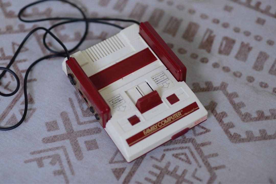 日本製 任天堂 FAMILY COMPUTER FC 紅白機 日版 正版 昭和 老物 贈送卡帶, 電玩遊戲相關, 主機配件與周邊商品, 互動 ...