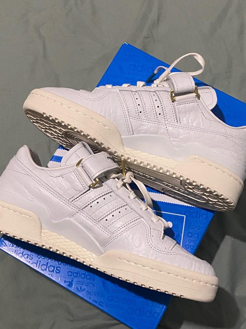 Adidas Forum Low, Men's Fashion, Footwear, Sneakers on Carousell