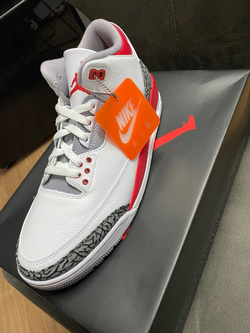 Air Jordan 3 Fire Red OG, Men's Fashion, Footwear, Sneakers on Carousell
