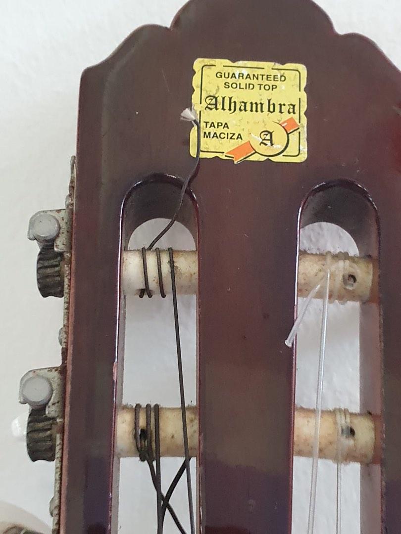 Alhambra Classical Guitar student 2C, Hobbies & Toys, Music & Media ...
