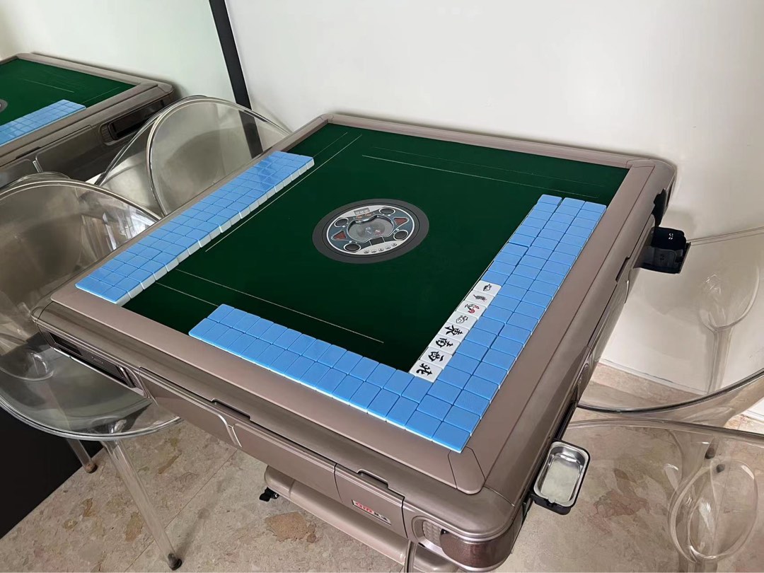 Automatic foldable mahjong table, Hobbies & Toys, Toys & Games on Carousell