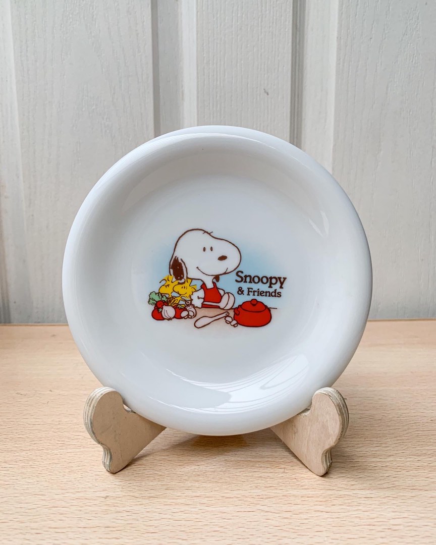 Ceramic Porcelain Snoopy and Friends dessert Plate, Hobbies & Toys ...