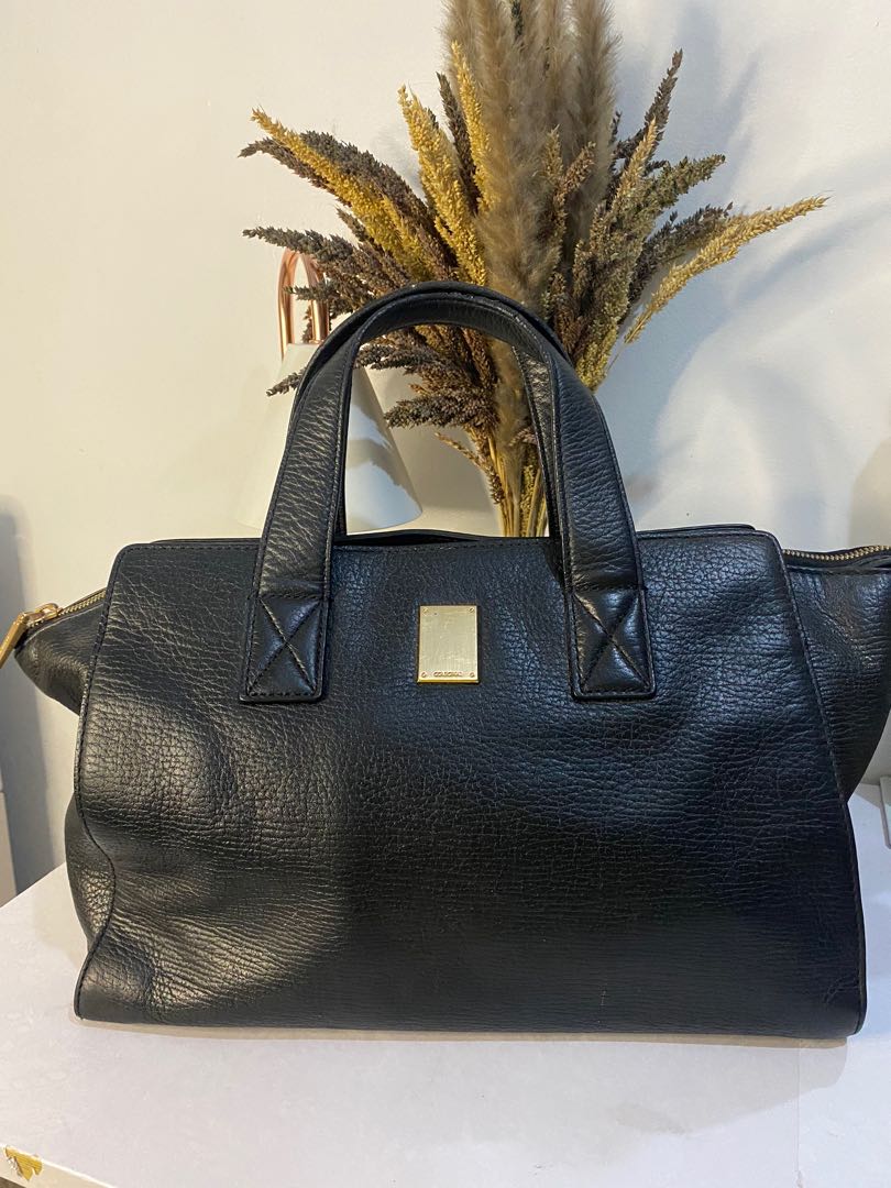 Couronne Two Way Bag, Women's Fashion, Bags & Wallets, Cross-body Bags ...