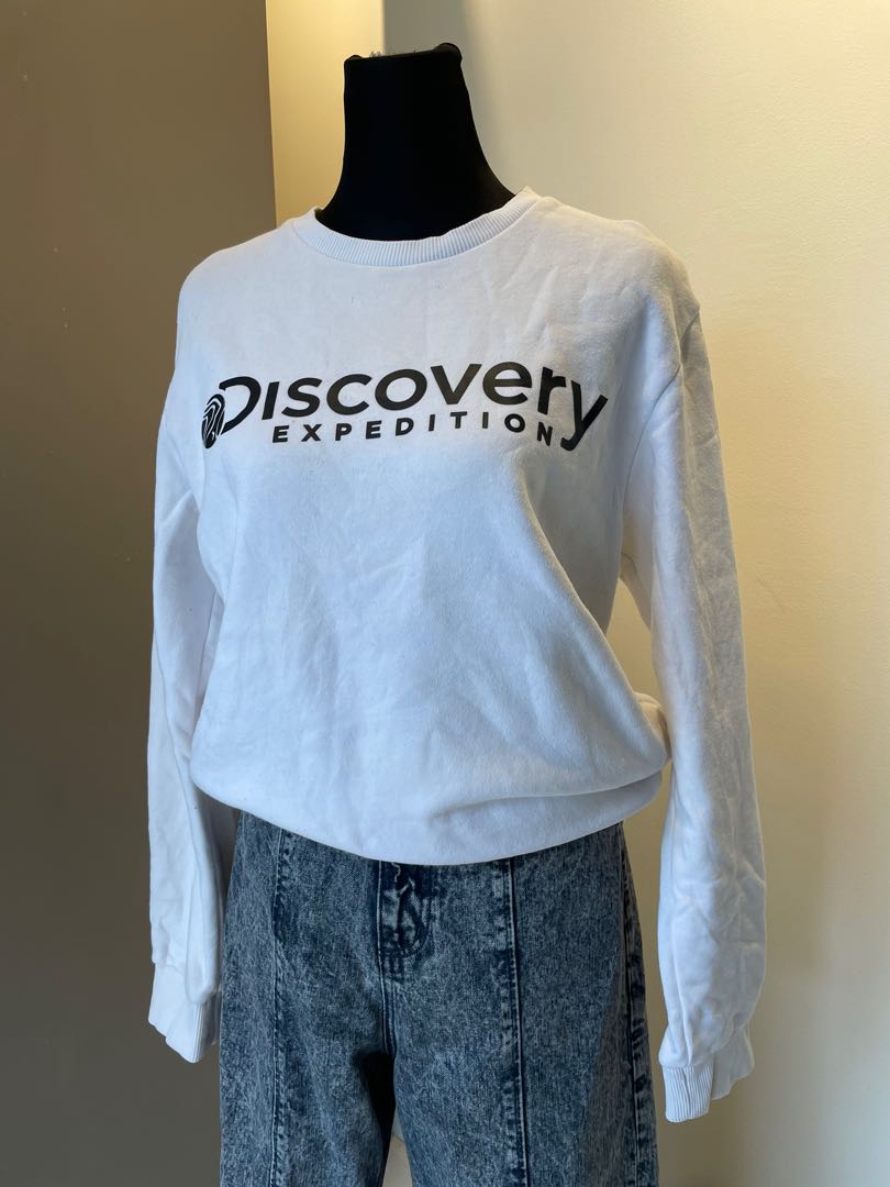 Discovery, Men's Fashion, Tops & Sets, Hoodies on Carousell