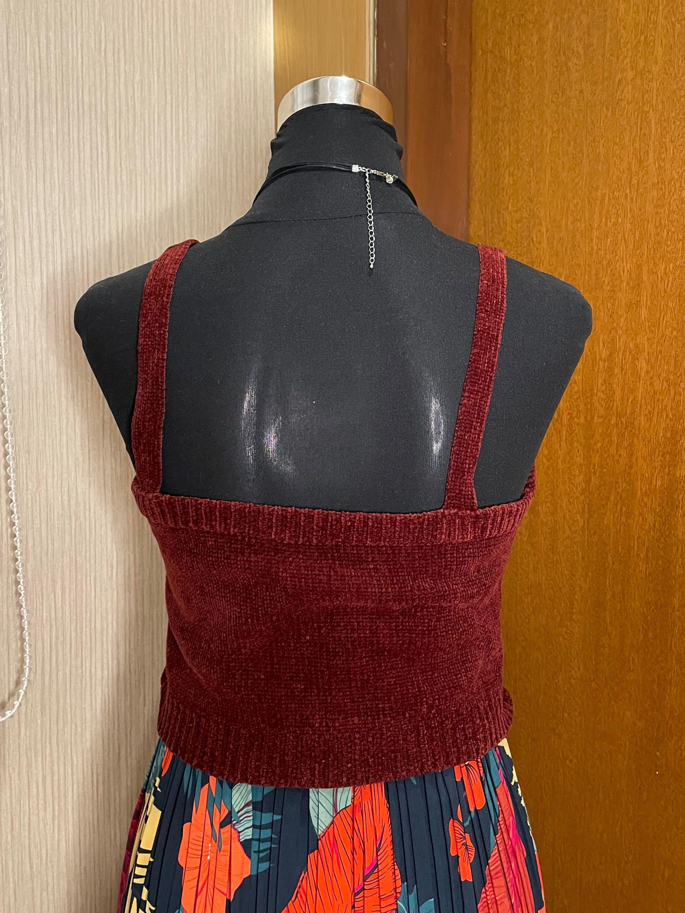 GU Japan Crochet Top, Women's Fashion, Tops, Sleeveless on Carousell
