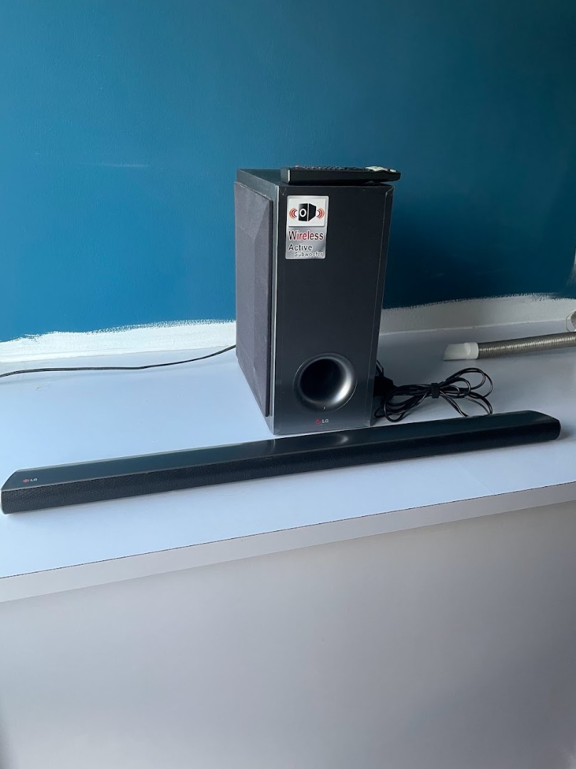 LG sound bar and sub, Audio, Soundbars, Speakers & Amplifiers on Carousell