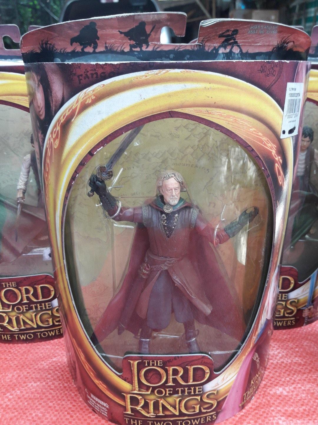 Lord of the Rings Bundle (King Theoden and Frodo , Hobbies & Toys, Toys ...