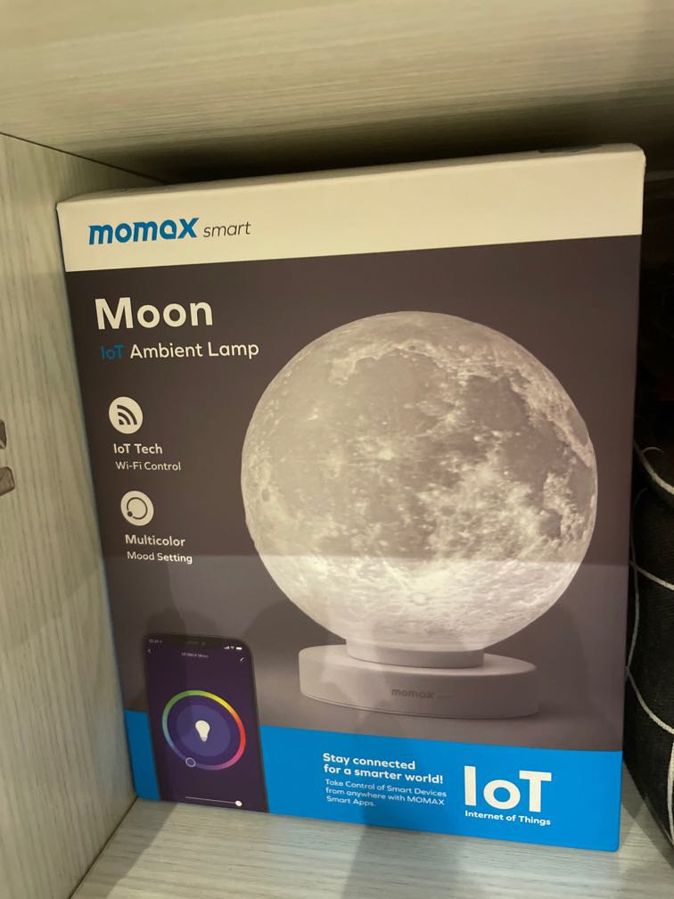 Momax smart Moon IoT Ambient Lamp, 傢俬＆家居, 燈飾及風扇, 燈飾 - Carousell