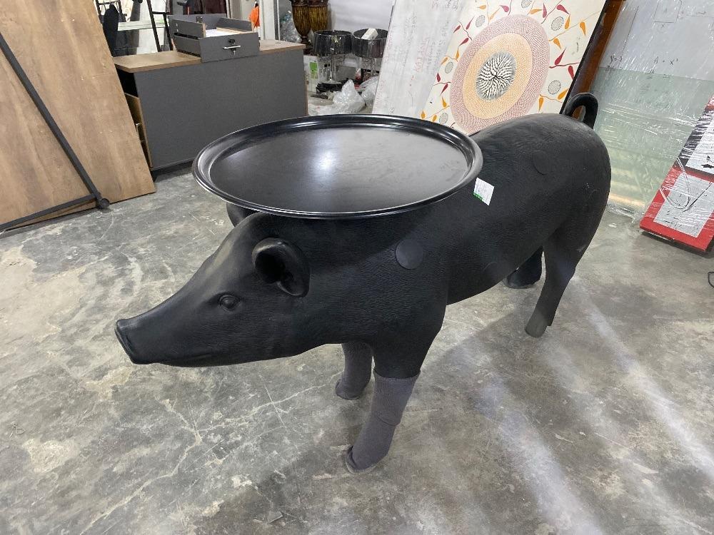 MOOOI Pig Table Black Colour / MOOOI Meja Khinzir Warna Hitam ...