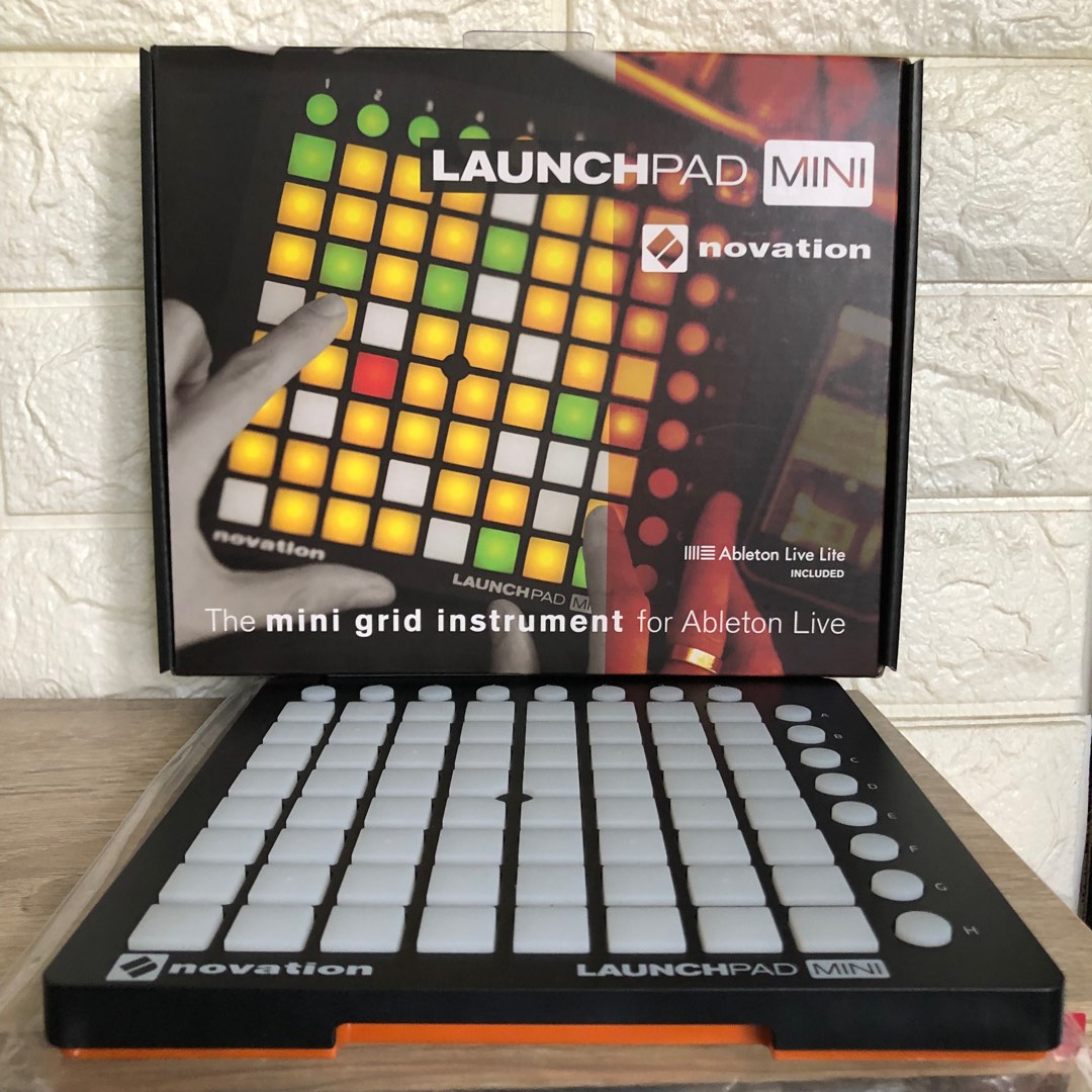 Novation Launchpad Mini Mk2, Audio, Other Audio Equipment on Carousell