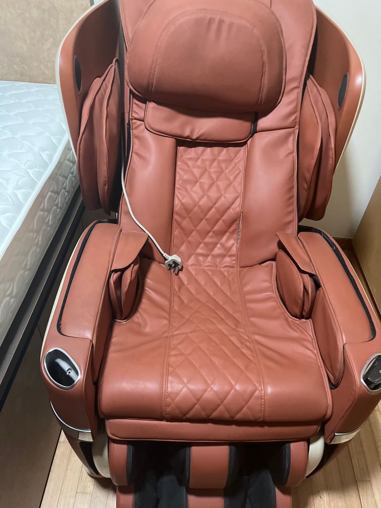 Osim Massage Chair, Health & Nutrition, Massage Devices on Carousell