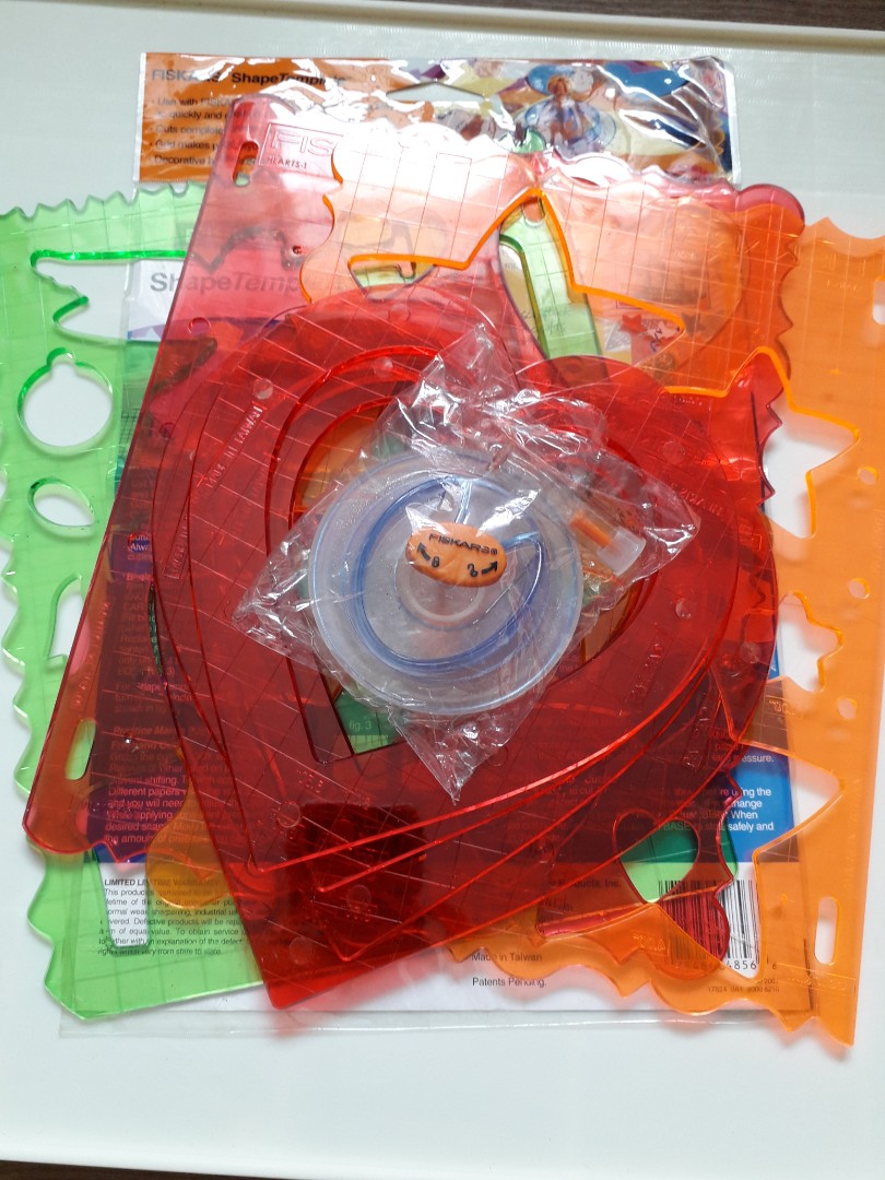 Preloved Craft Fiskars Shape Templates with Cutter, Hobbies & Toys ...