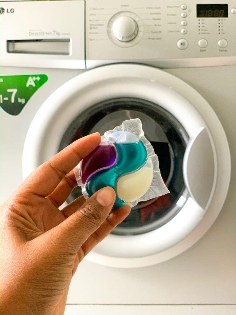 PROMO! OMO 3-in-1 Laundry Capsules, Eliminates 99.99% Bacteria ...