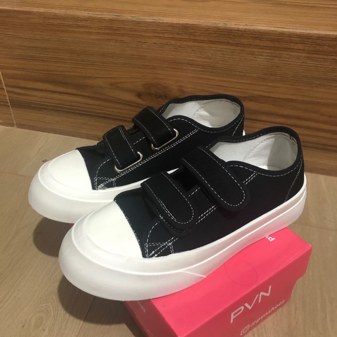 PVN shoes sneakers mashiro like new, Fesyen Wanita, Sepatu di Carousell