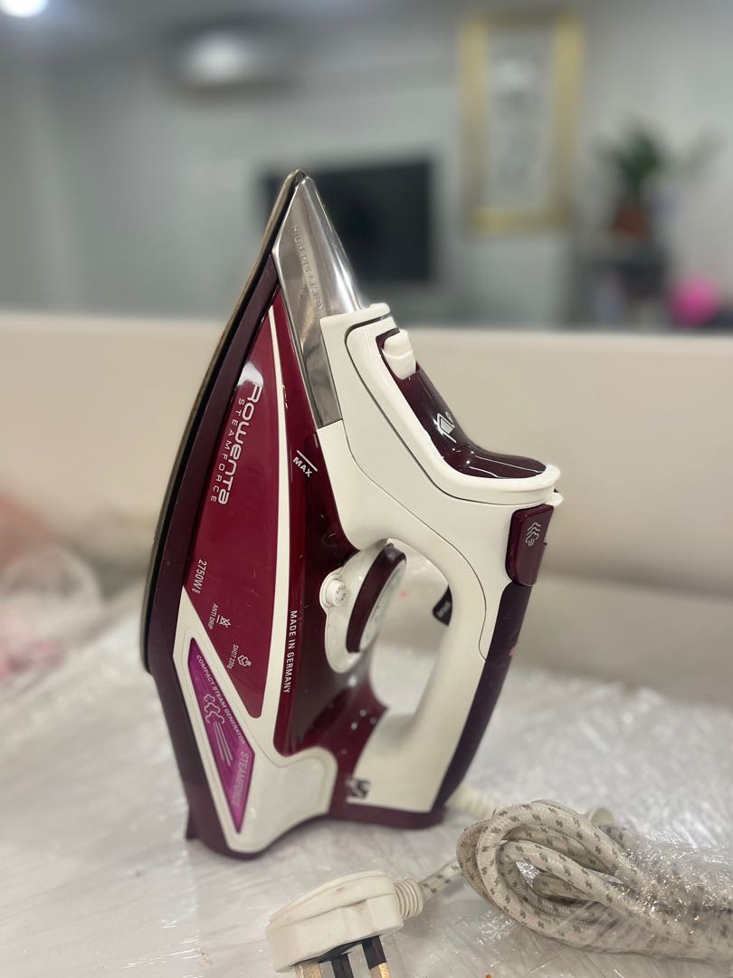 Rowenta DW9230 Steam Force Steam Iron (2750w) Condition 8/10 $55, TV ...