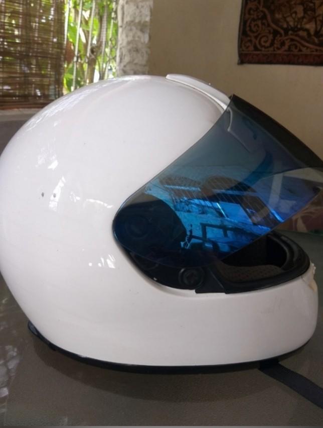 SHOEI RF 800 HELMET, Motorbikes, Motorbike Parts & Accessories, Helmets ...