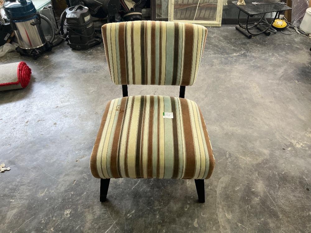 Single Seater Fabric Chair Stripe Pattern / Corak Jalur Kerusi Kain ...