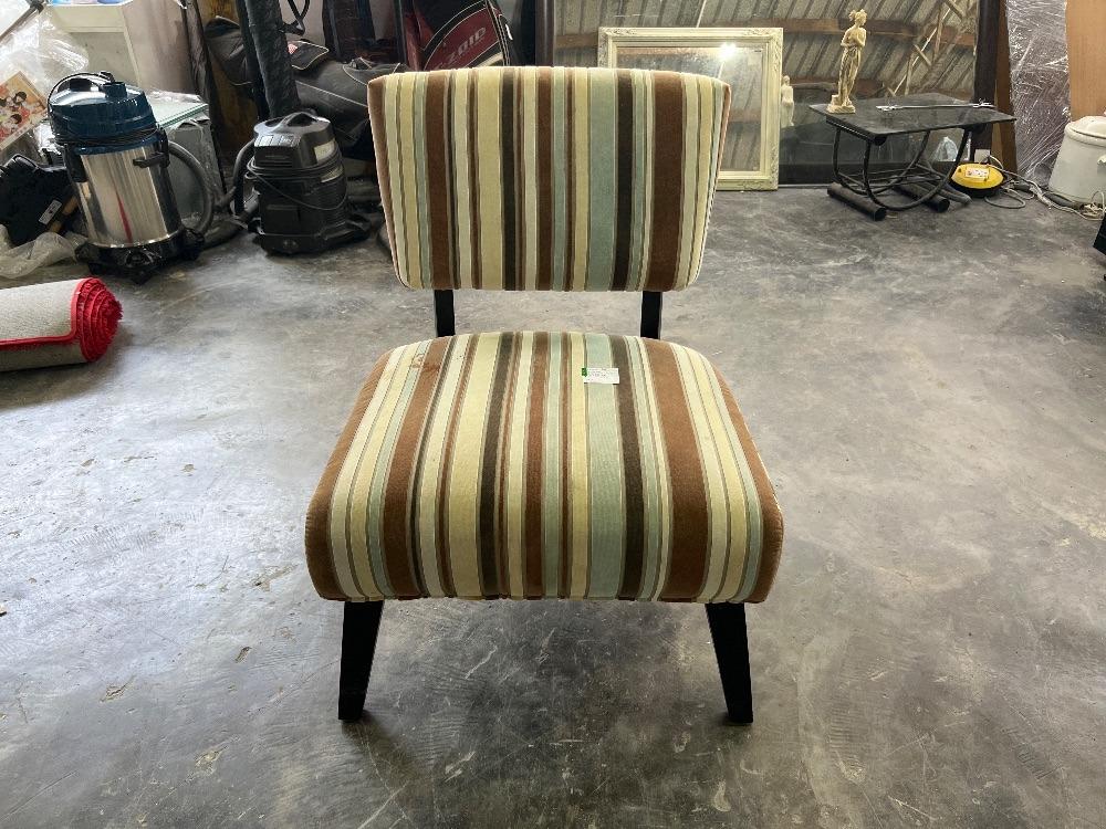 Single Seater Fabric Chair Stripe Pattern / Corak Jalur Kerusi Kain ...