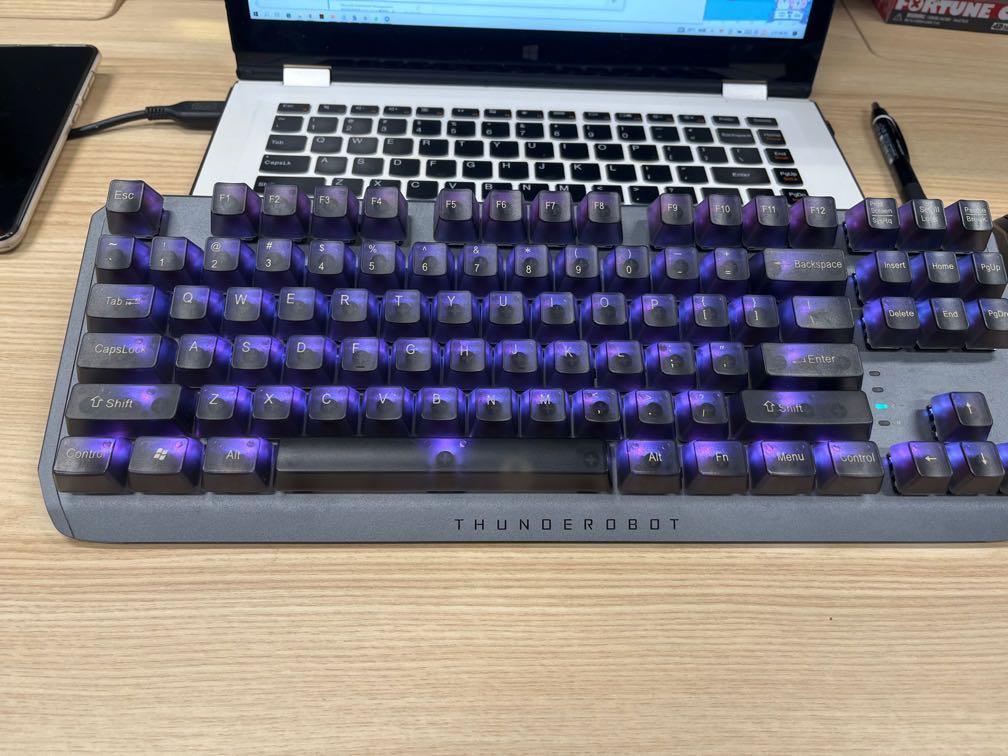 Thunderobot Rbg with software keyboard, 電腦＆科技, 電腦周邊及配件, 電腦鍵盤及相關產品 ...