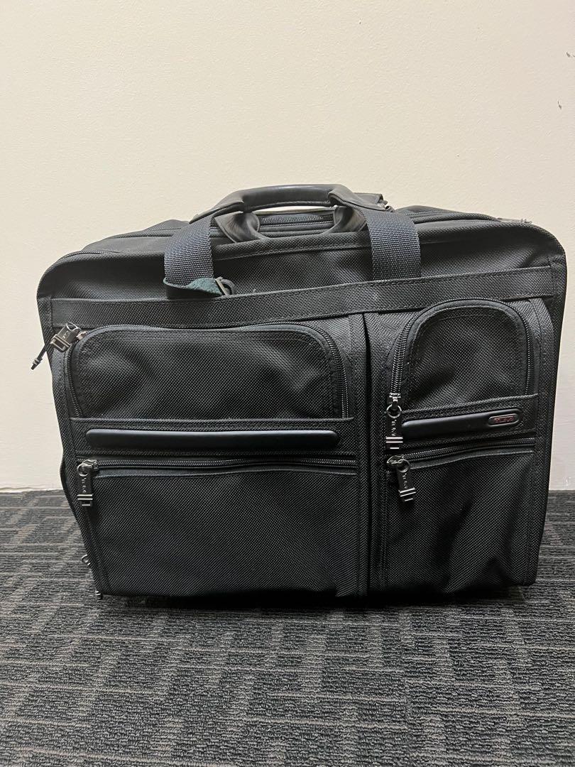 Tumi Alpha 2 wheeled Deluxe Expanable, Men's Fashion, Bags, Briefcases ...
