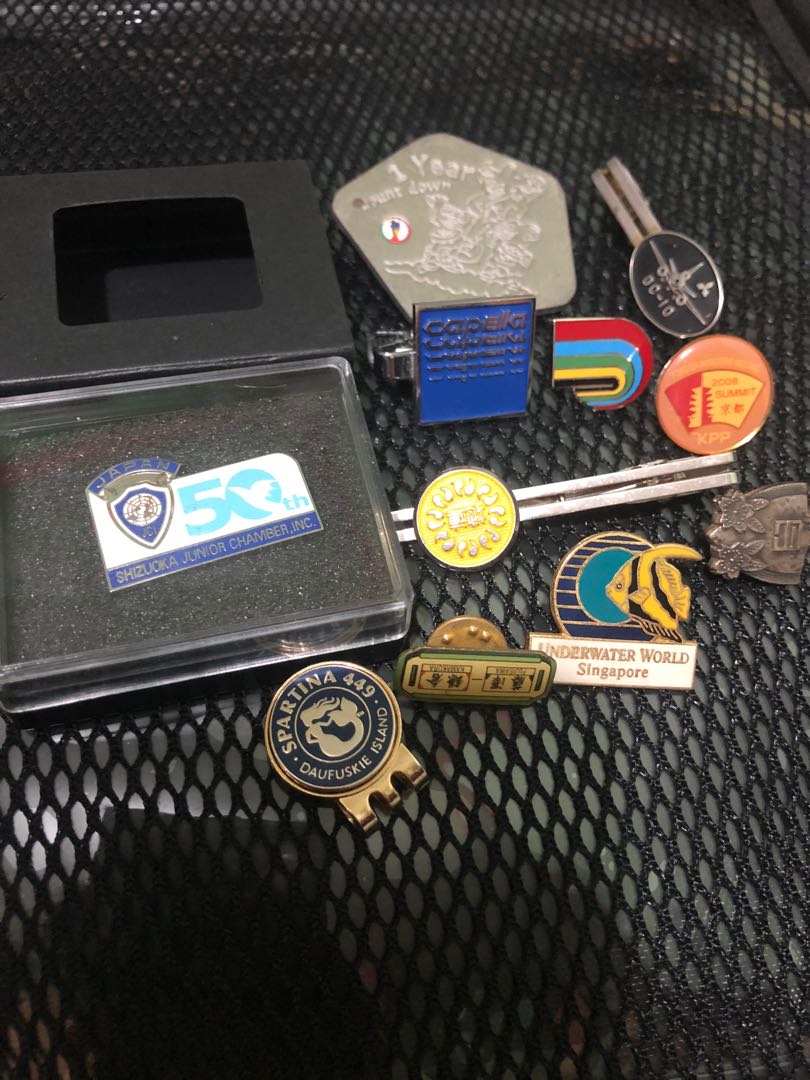 Vintage collectible pin set, Hobbies & Toys, Memorabilia & Collectibles ...