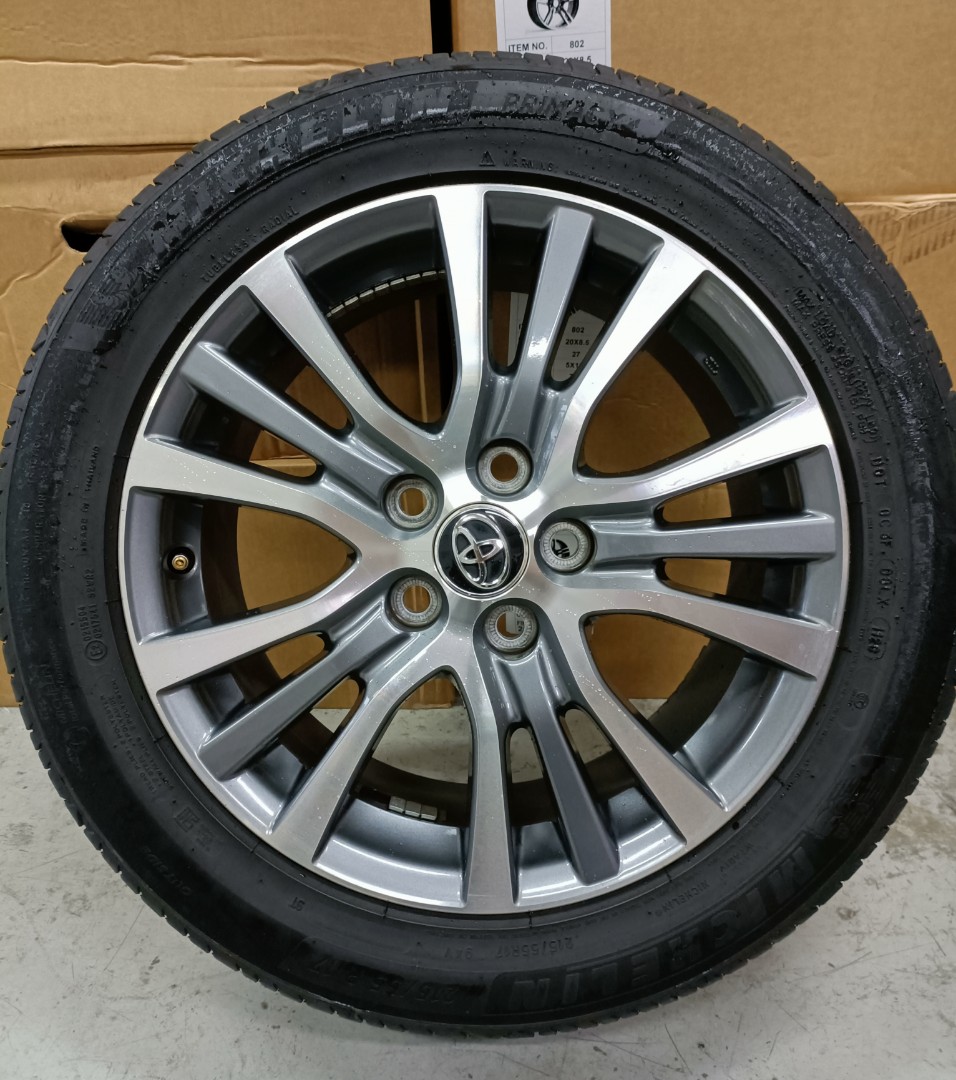 17"TOYOTA ORIGINAL USED RIM WITH TYRE, Car Accessories, Tyres & Rims on ...