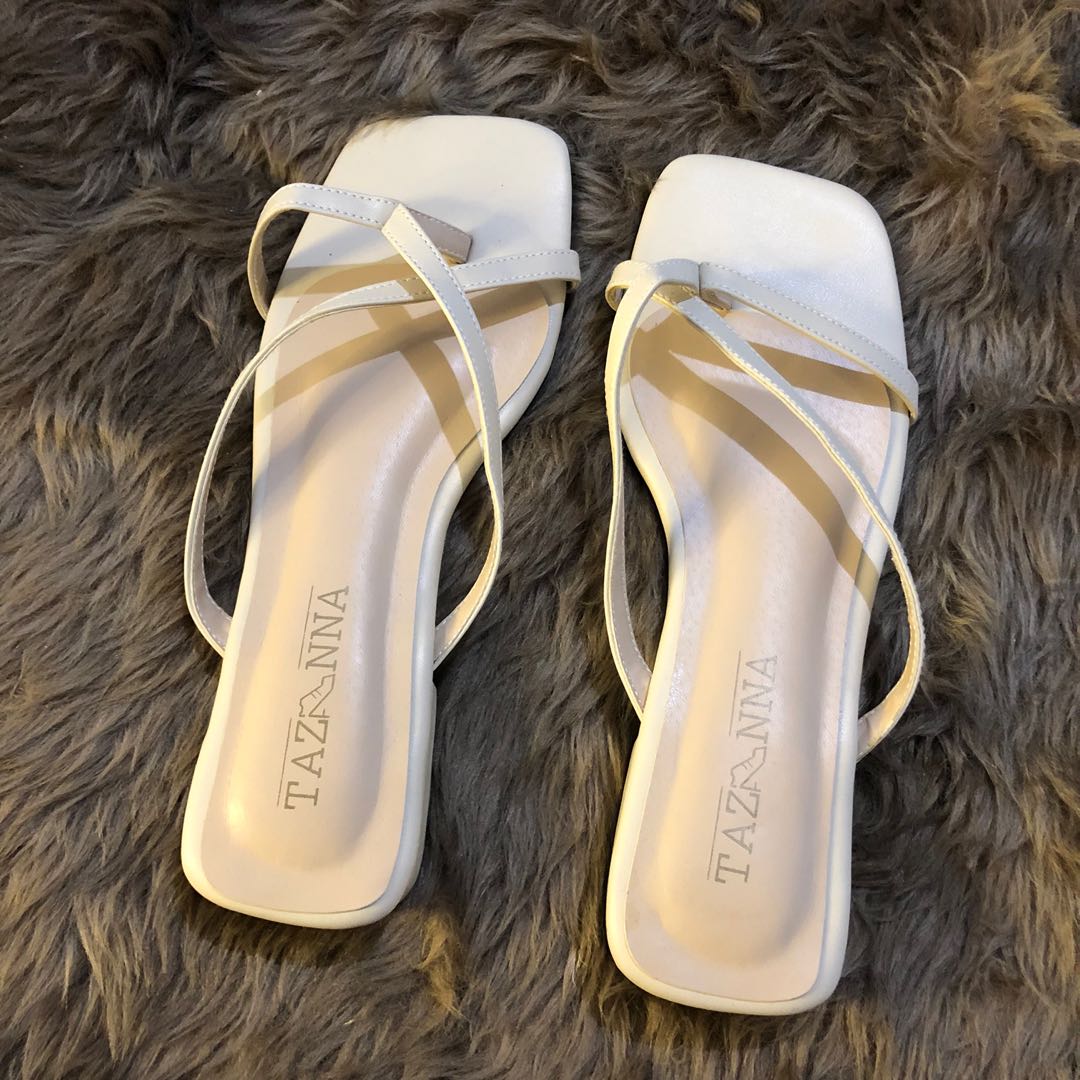 1 inch Nude Block Heels, Women's Fashion, Footwear, Heels on Carousell