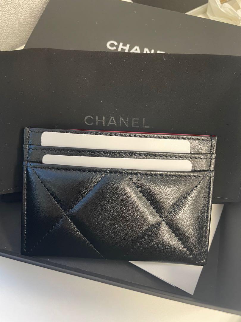 全新 22B Chanel 19 classic card holder 黑色羊皮金扣, 預購 - Carousell