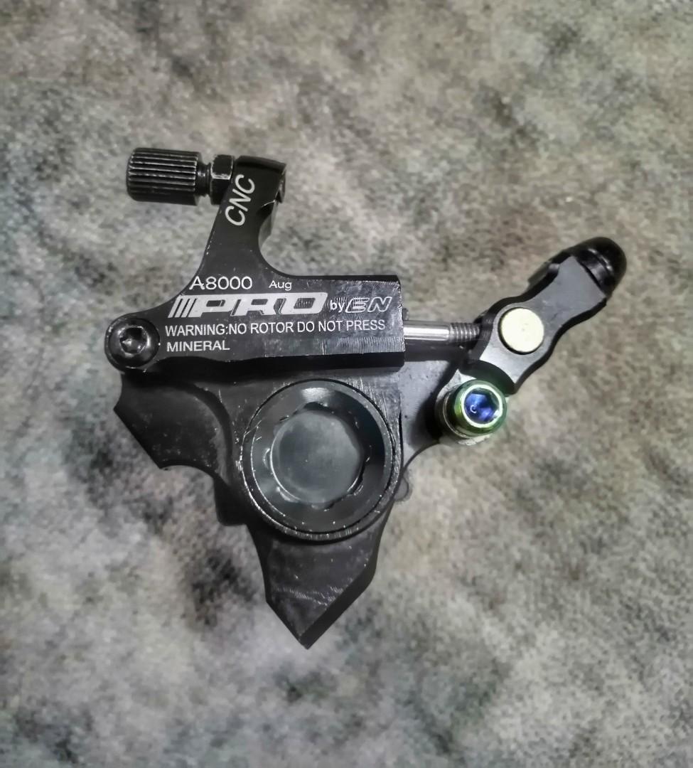 A8000 Disc Brake with Rotor 6-Bolt 140mm SM-RTAD10, Sports Equipment ...
