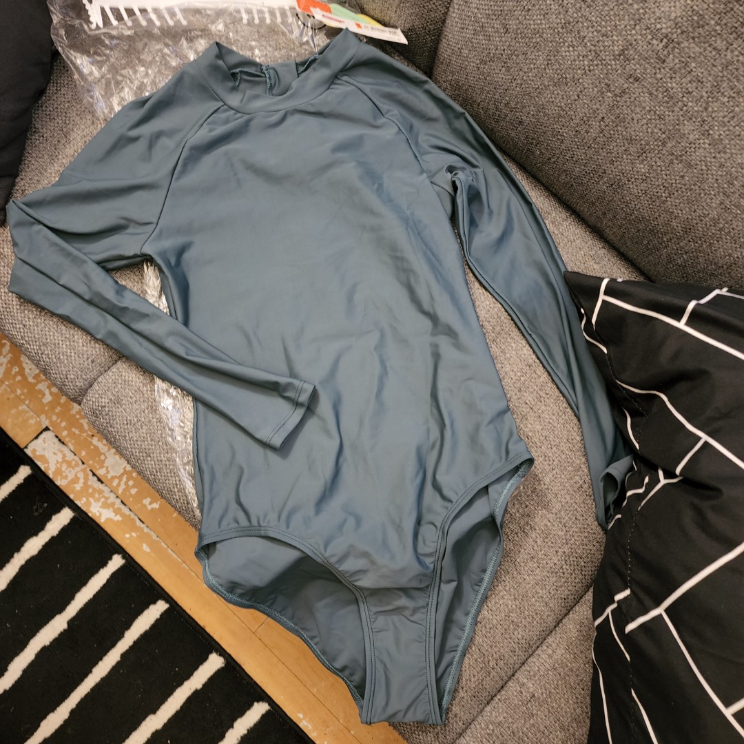 Bench Full Body Rashguard, Women's Fashion, Swimwear, Rash guard on ...