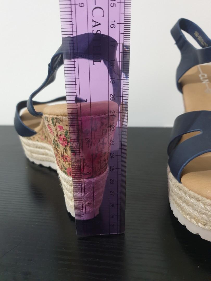 CLN WEDGES 3.5INCHES HIGH NEVER BEEN WORN, Women's Fashion, Footwear ...