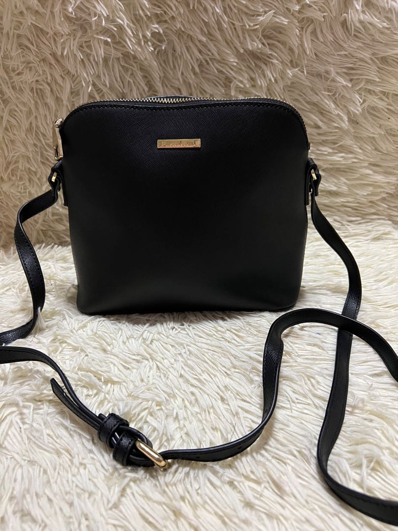 Elsa veroni, Women's Fashion, Bags & Wallets, Cross-body Bags on Carousell