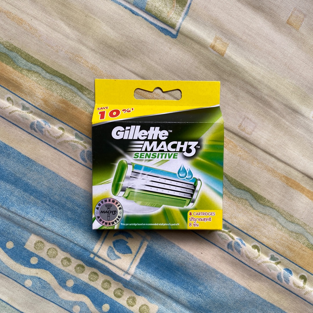 Gillette Mach3 Sensitive Replacement Cartridges 8 Count, Beauty ...