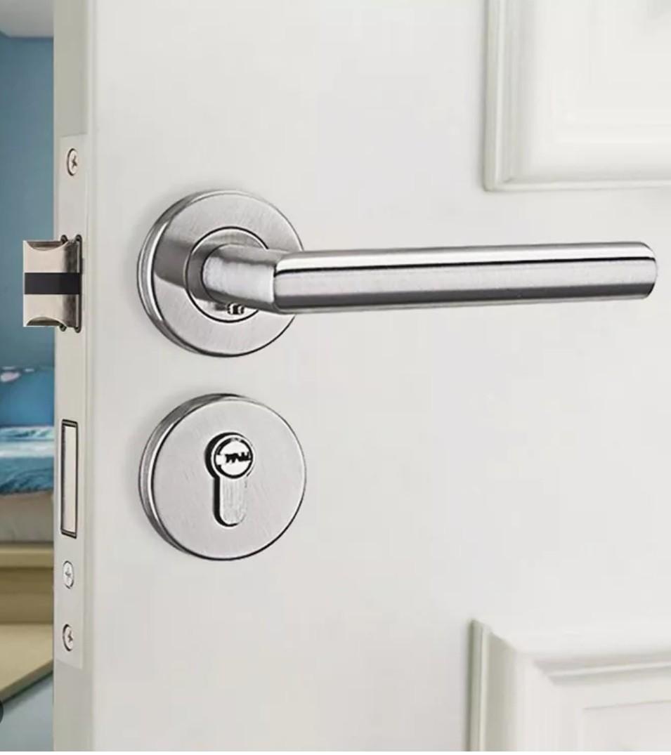 Metal gate lock set, Furniture & Home Living, Security & Locks, Locks ...