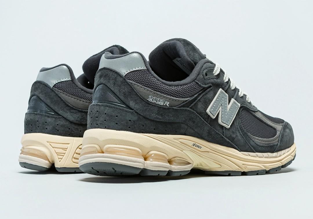 New Balance 2002R Phantom Black (US8.5), Men's Fashion, Footwear ...