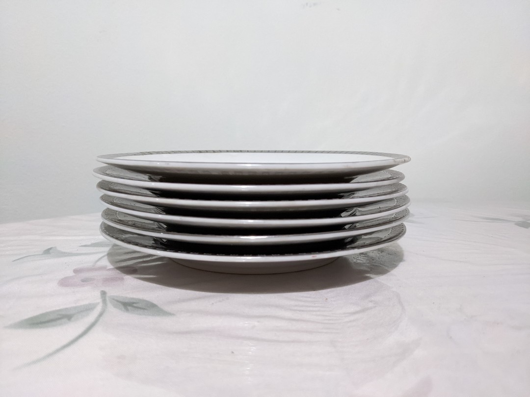 Porcelain Plates 20cm, Furniture & Home Living, Kitchenware & Tableware ...