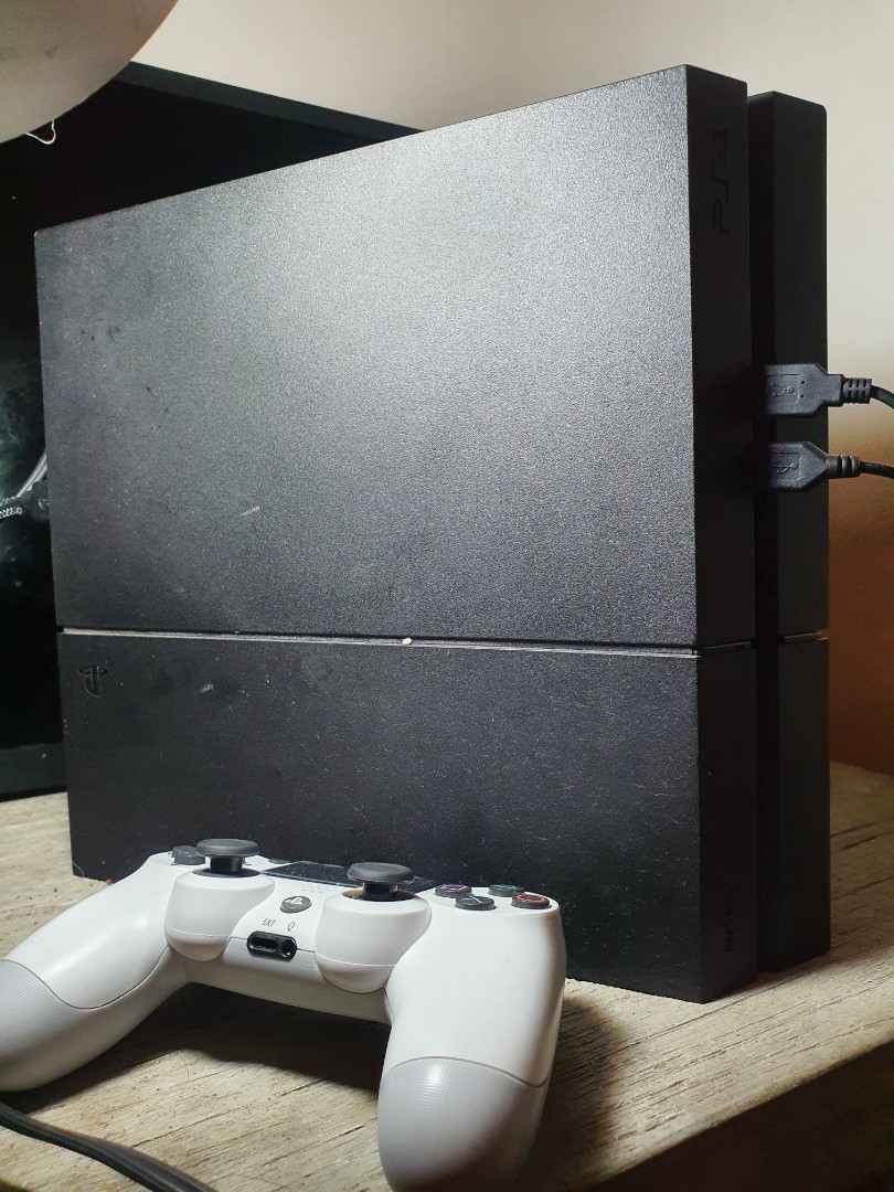 Ps4 with free controller, Four Digital Games., Video Gaming, Video Game ...