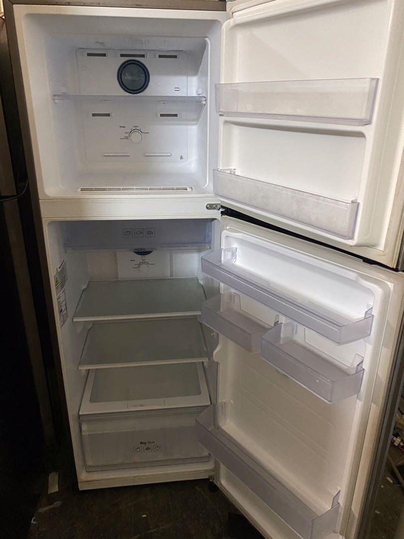 Samsung 321l 2 door fridge / refrigerator, TV & Home Appliances ...