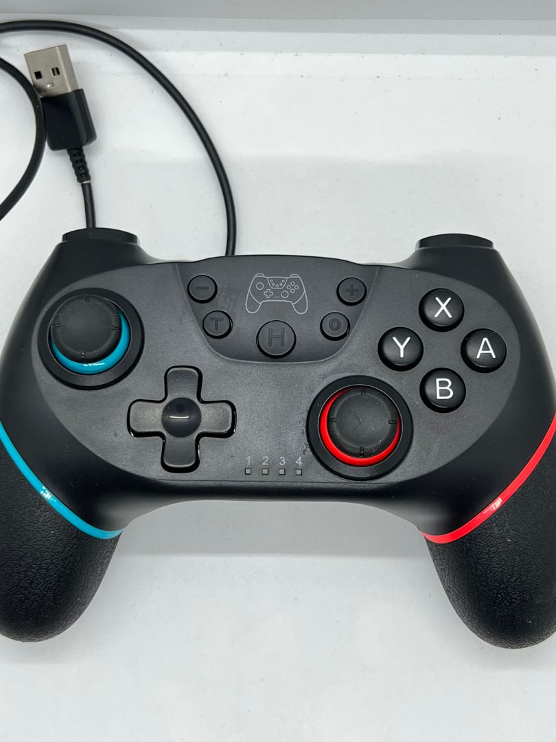 USB wired controller, Video Gaming, Gaming Accessories, Controllers on ...