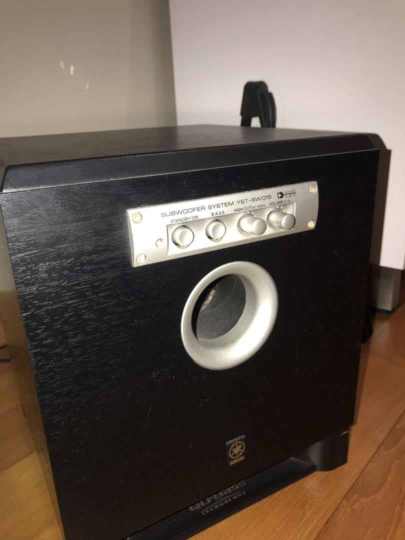 Yamaha subwoofer YST-SW015, Audio, Soundbars, Speakers & Amplifiers on ...